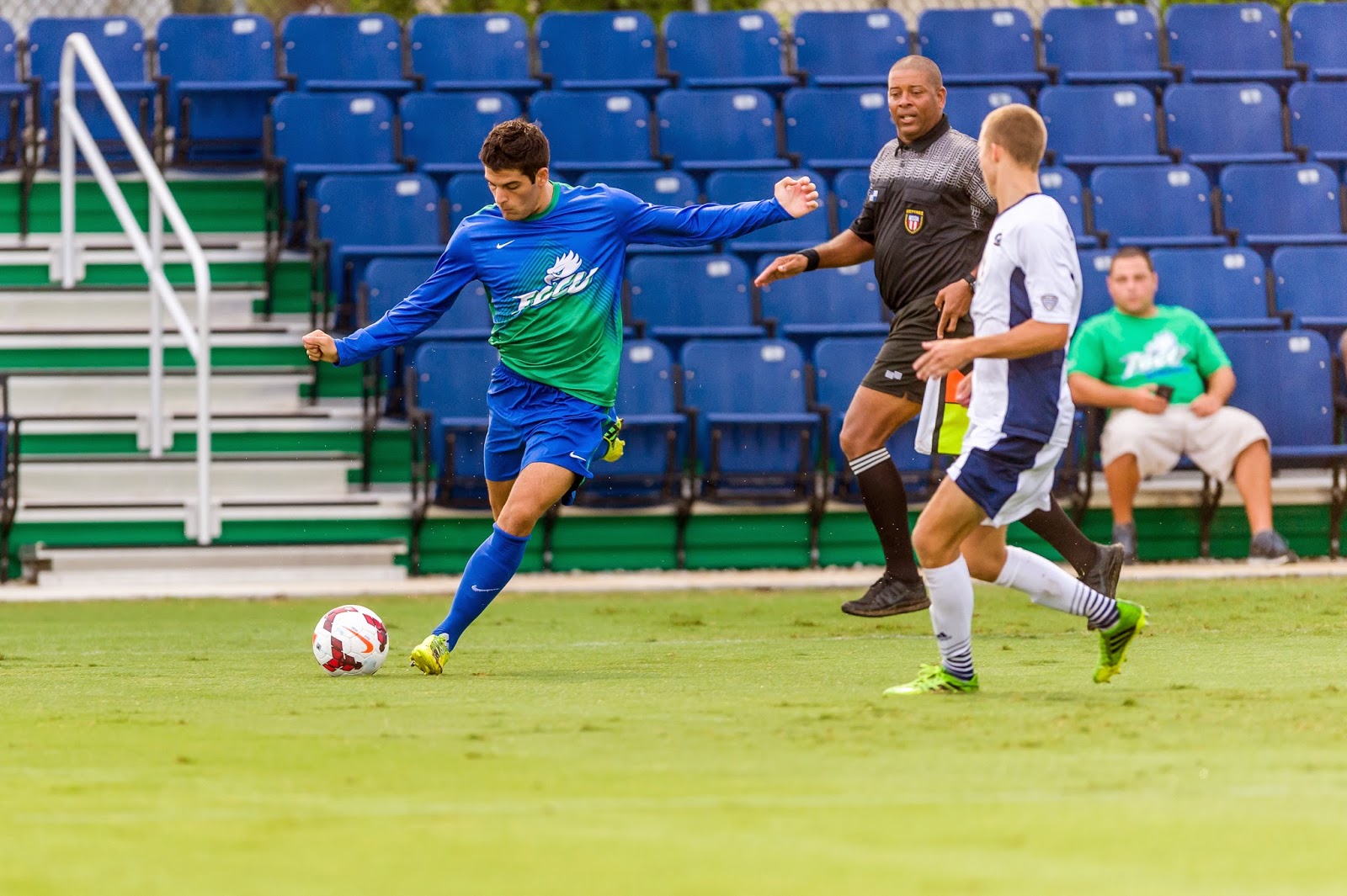 Albert Ruiz, máximo goleador de toda la División 1 de Estados Unidos en ...