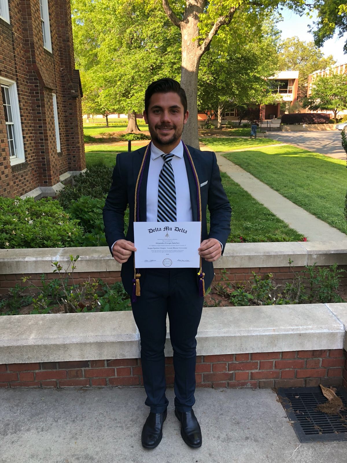 Alejandro Crespo, tenista graduado en USA en 3 años con distinción ...